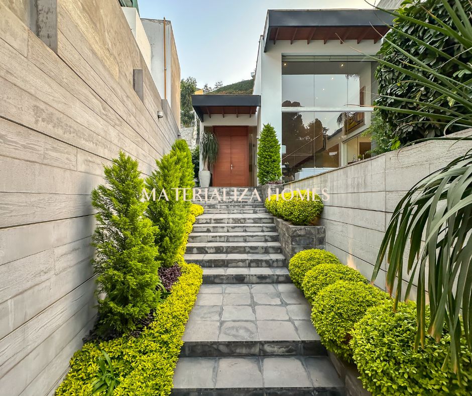 Preciosa Casa en La Planicie – La Molina | Materializa Homes